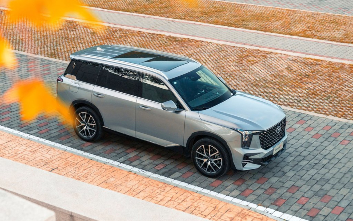 Comparison - GAC GS8 2022 - vs - Volkswagen Teramont SEL 2020 | SUV Drive